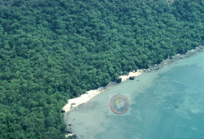 Sunny Bay - Beach in East Trinity Cairns QLD - SLS Beachsafe