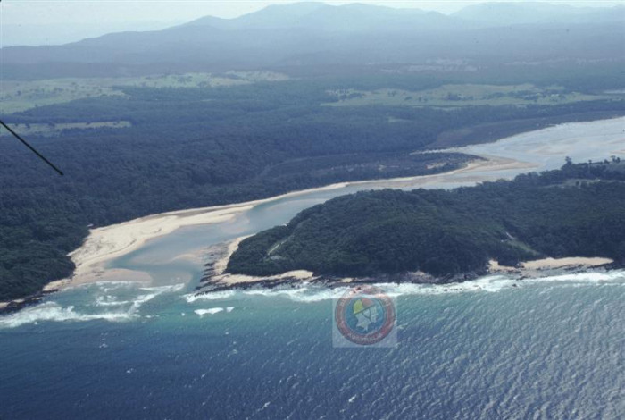 BITHRY INLET - Beach in Wapengo Bega Valley NSW - SLS Beachsafe