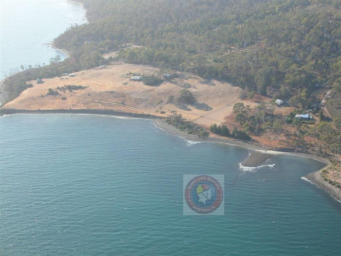 Black Jack Point (W) - Beach in Sloping Main Tasman TAS - SLS Beachsafe