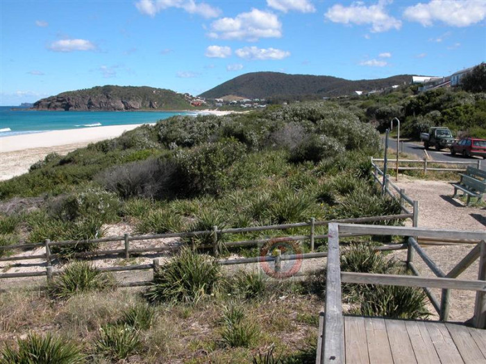 BOOMERANG - Beach in Boomerang Beach Great Lakes NSW - SLS Beachsafe