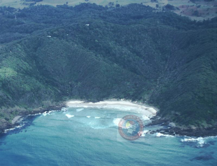 BRAYS - Beach in Broken Head Byron NSW - SLS Beachsafe