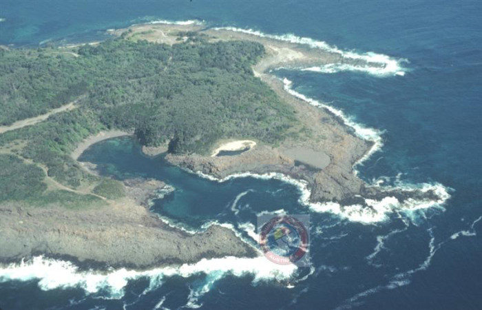 BUSHRANGER BAY - Beach in Shell Cove Shellharbour NSW - SLS Beachsafe