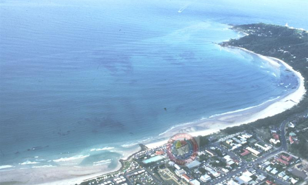 THE PASS - Beach in Byron Bay Byron NSW - SLS Beachsafe