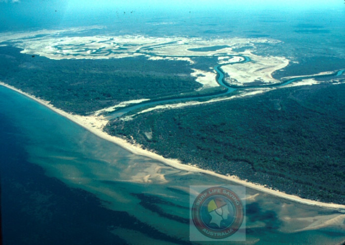 Calvert R (E 2) - Beach in Robinson River Roper Gulf NT - SLS Beachsafe