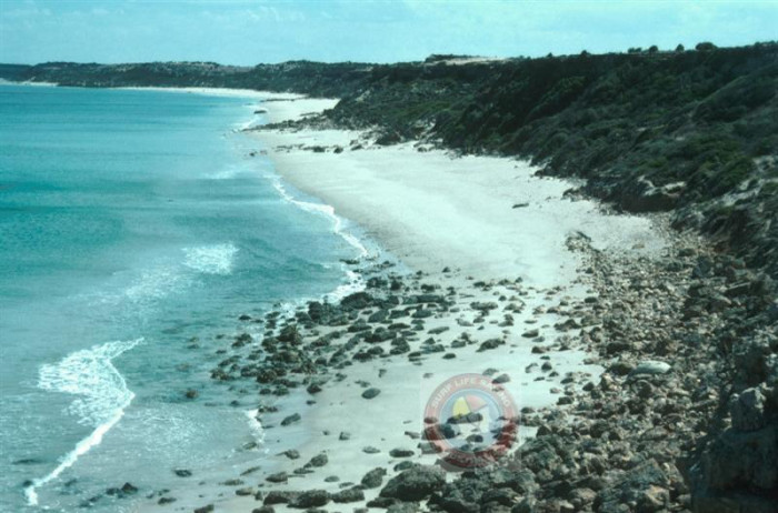 Kemp Bay (1) - Beach in Honiton Yorke Peninsula SA - SLS Beachsafe