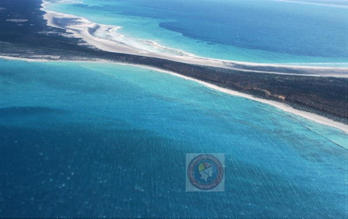Lharidon Bight (E 2) - Beach in Nanga Shark Bay WA - SLS Beachsafe