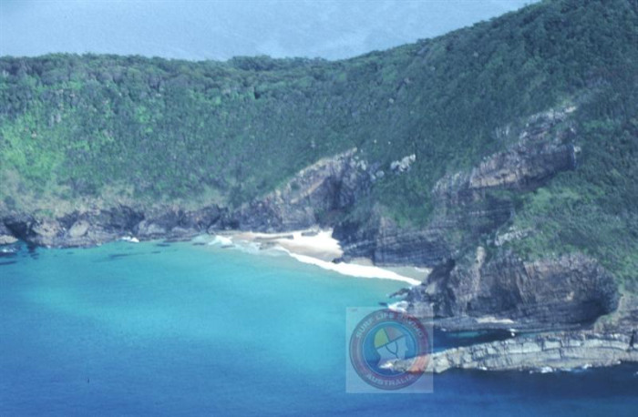 LINDEMAN COVE - Beach in Booti Booti Great Lakes NSW - SLS Beachsafe