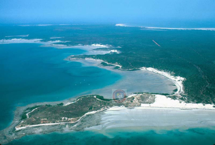 Lugger Bay - Beach in Dampier Peninsula Broome WA - SLS Beachsafe