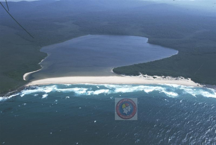 NADGEE LAKE - Beach in Wallagaraugh East Gippsland NSW - SLS Beachsafe