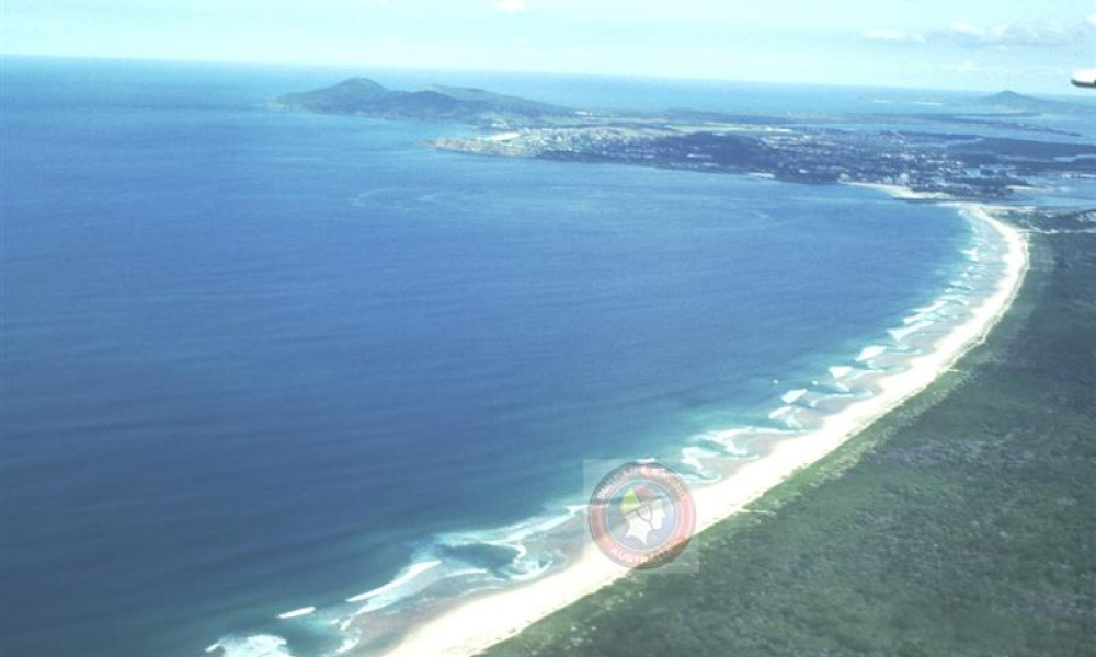 NINE MILE - Beach in Red Head Greater Taree NSW - SLS Beachsafe