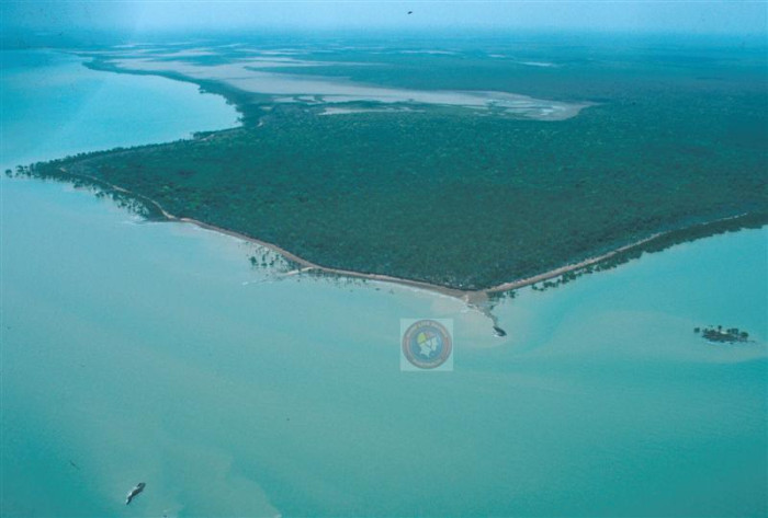 Point Stephens - Beach in Glyde Point Darwin NT - SLS Beachsafe