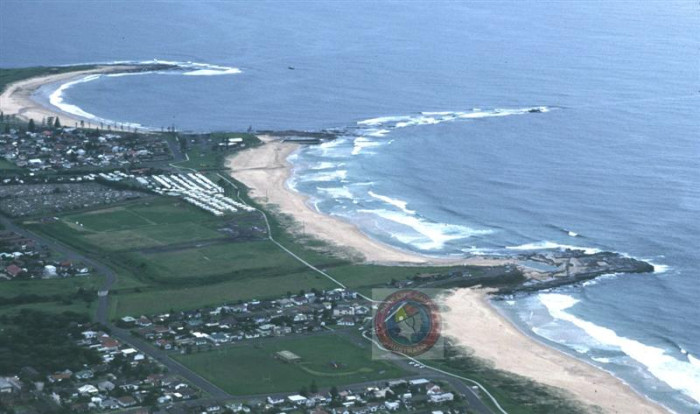SANDON POINT - Beach in Bulli Wollongong NSW - SLS Beachsafe