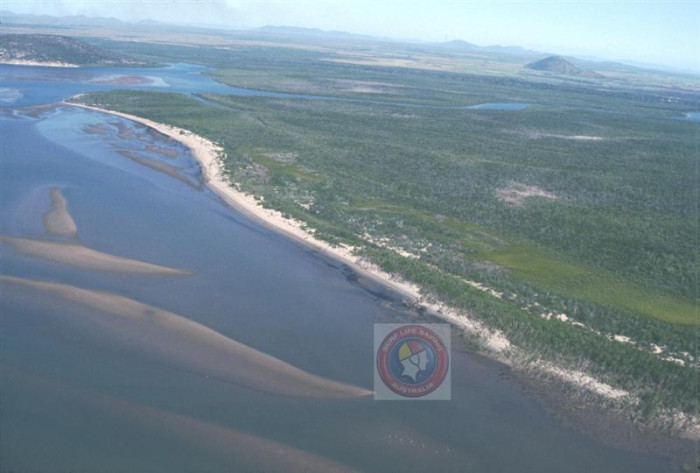 Scotties Beach - Beach in Wunjunga Burdekin QLD - SLS Beachsafe